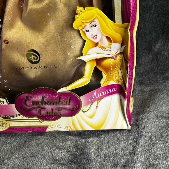 Disney | Other | 207 Disney Princess Enchanted Tales Aurora Porcelain ...